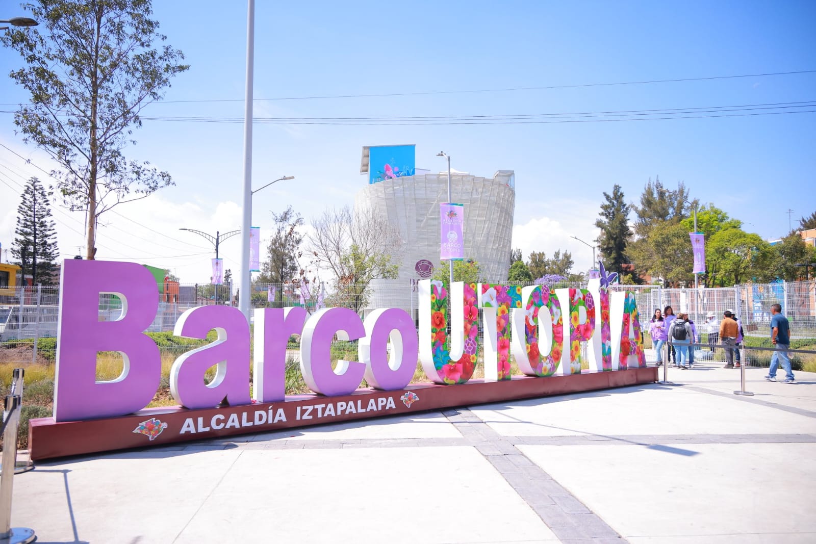 Con el Barco Utopía, Iztapalapa cuenta con el acuario digital más ...